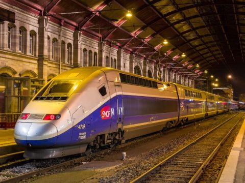 How to Take the Eurostar Between London and Paris